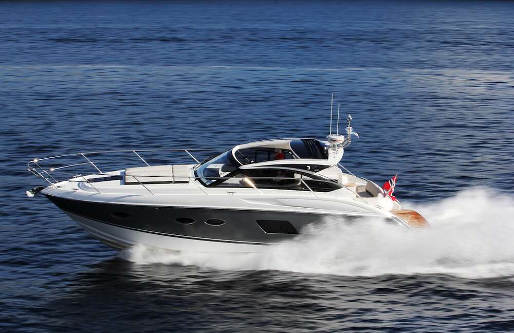 Båttester /Langturbåt / Cabincruiser / Princess V39