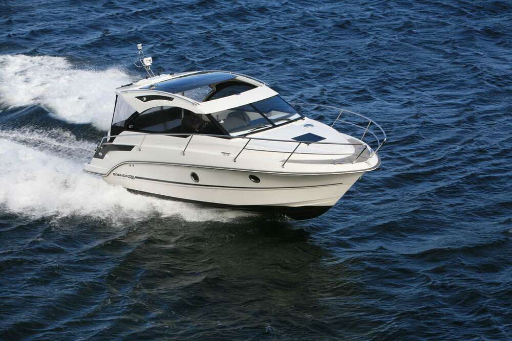 Båttester /Langturbåt / Cabincruiser / Grandezza 27 OC