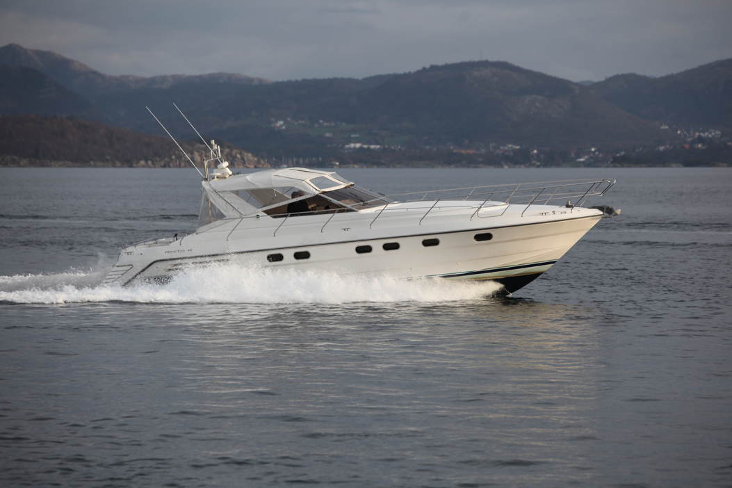 Båttester /Langturbåt / Cabincruiser / Princess 46 Riviera